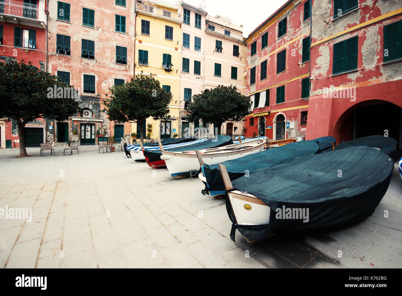 5 towns of the cinque terre in italy hi-res stock photography and ...