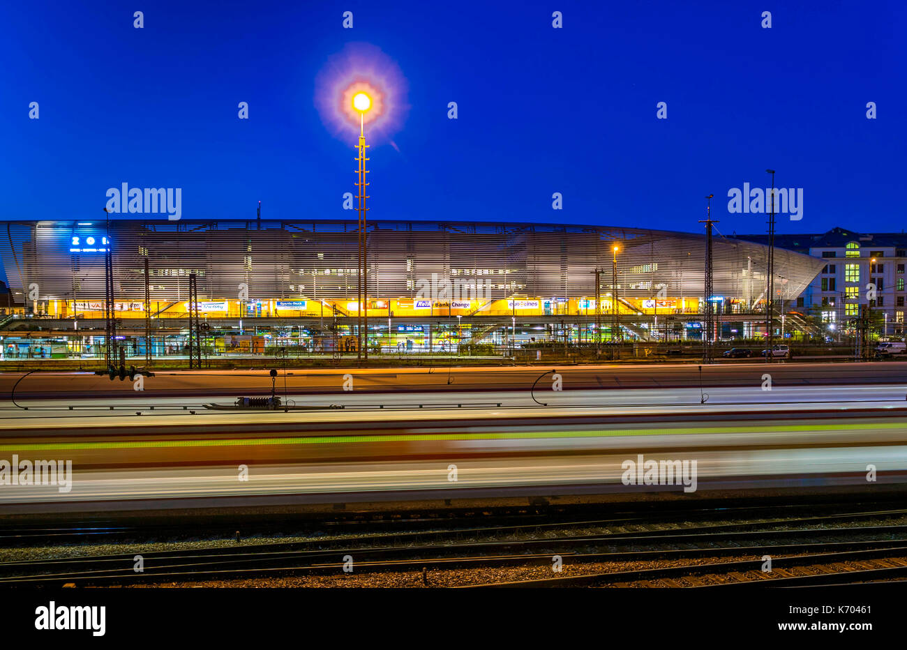 Tracks at the main train station in Munich, behind the central bus ...