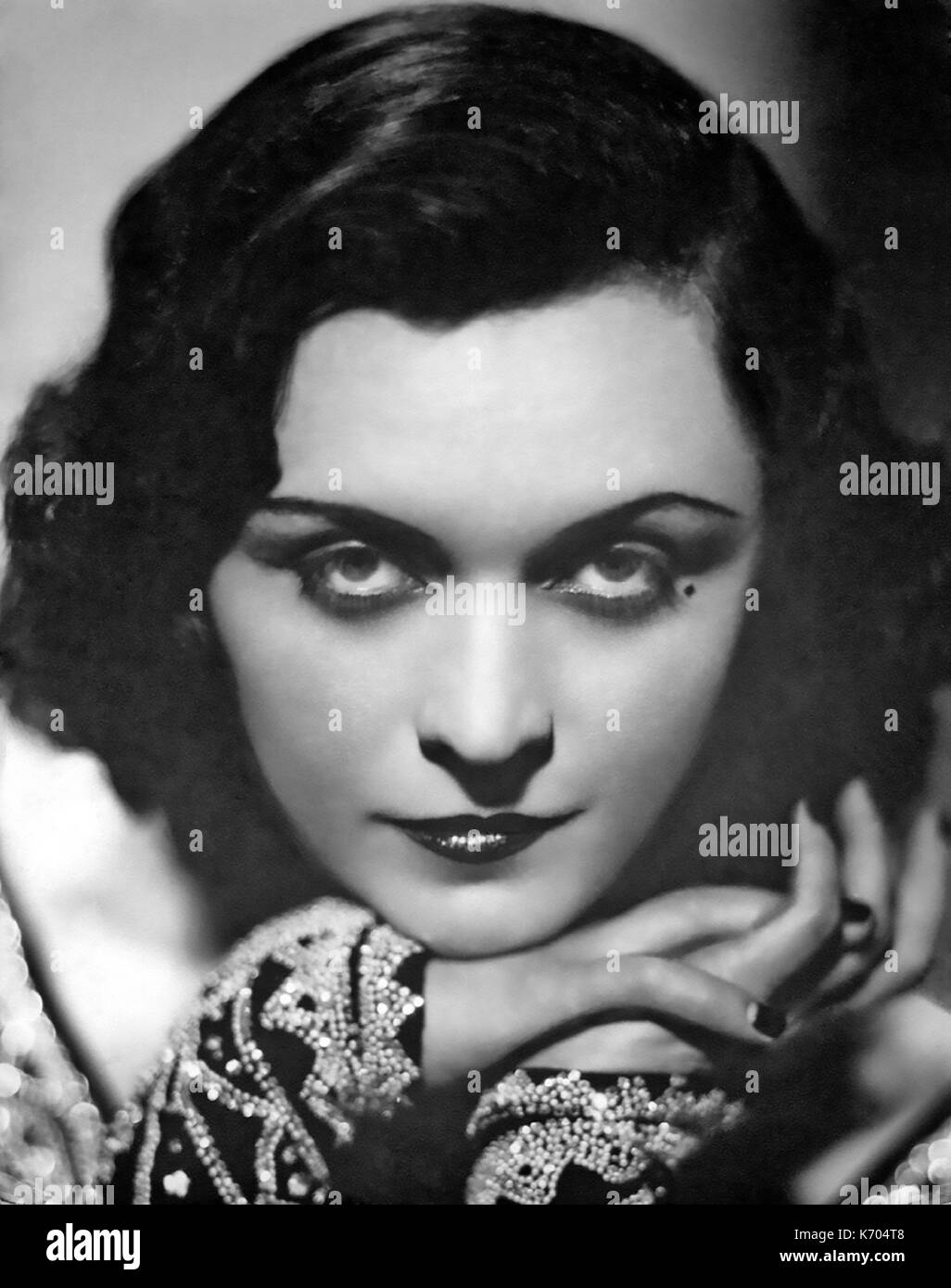 Actress pola negri hi-res stock photography and images - Alamy