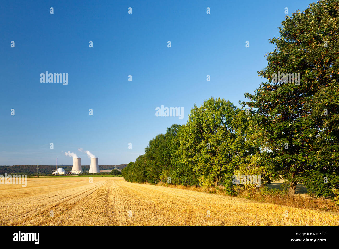 Power station landscape hi-res stock photography and images - Alamy