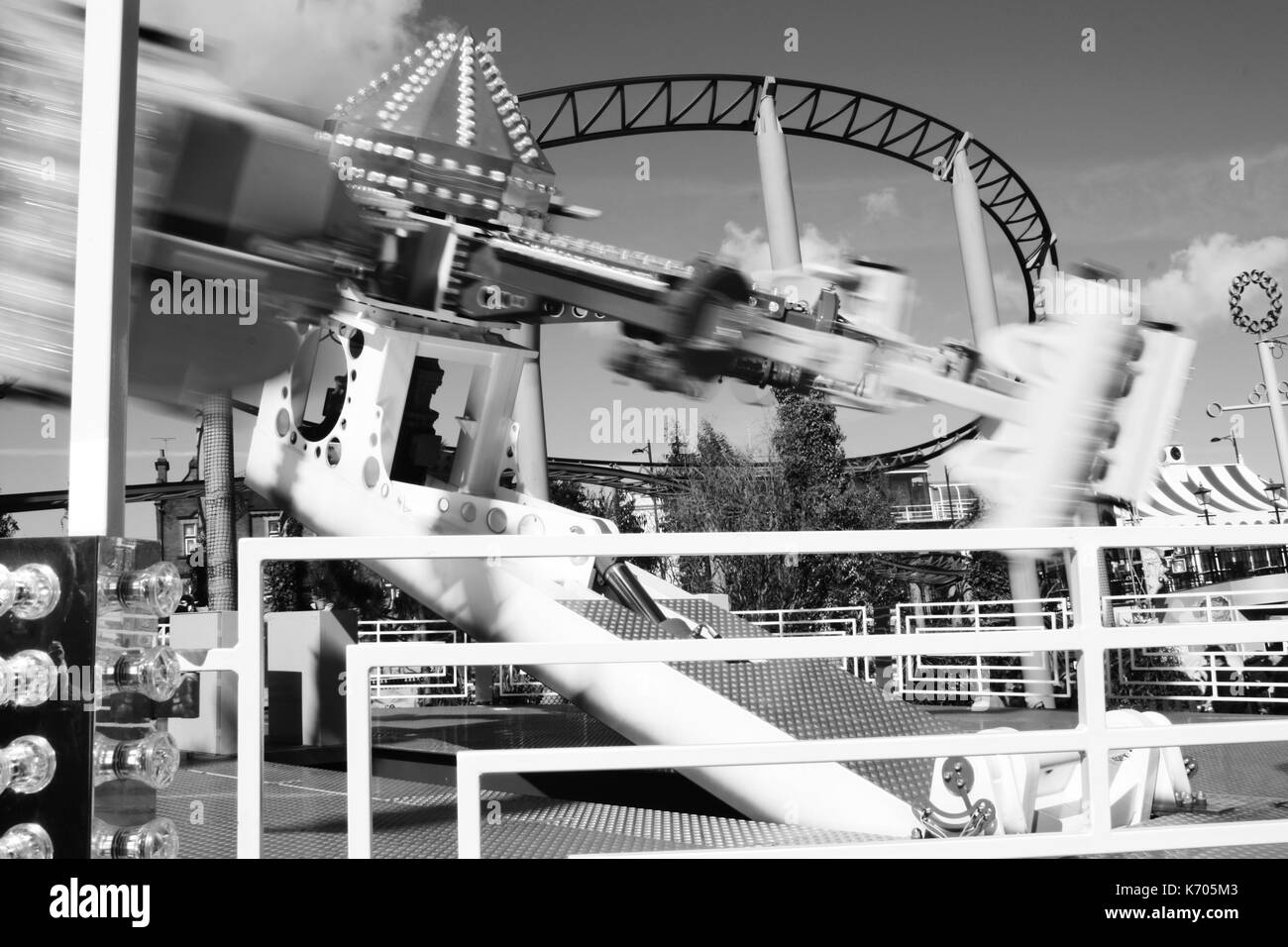 Theme park ride Black and White Stock Photos & Images - Alamy