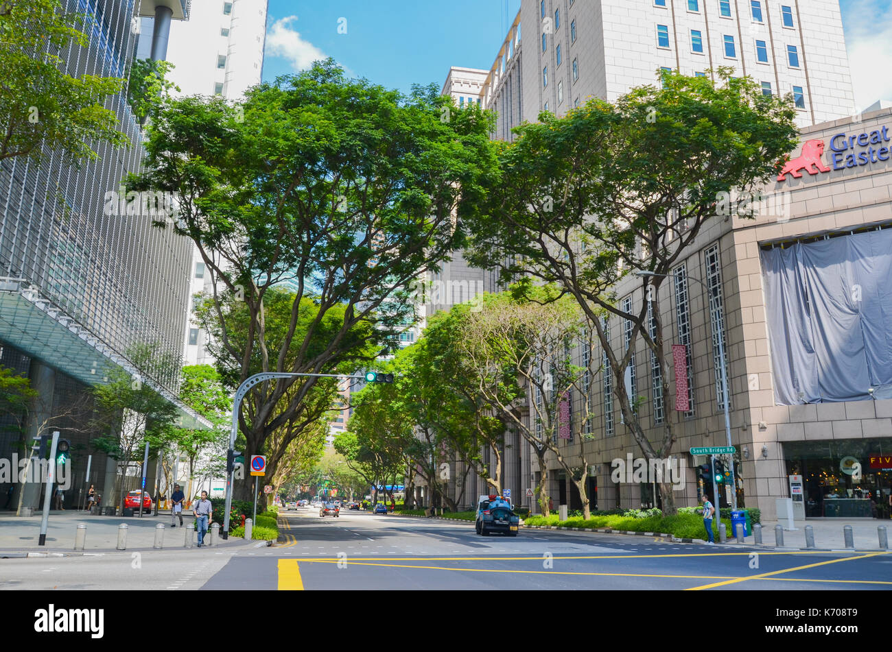 Modern architecture and vertical gardens of Singapore Stock Photo - Alamy