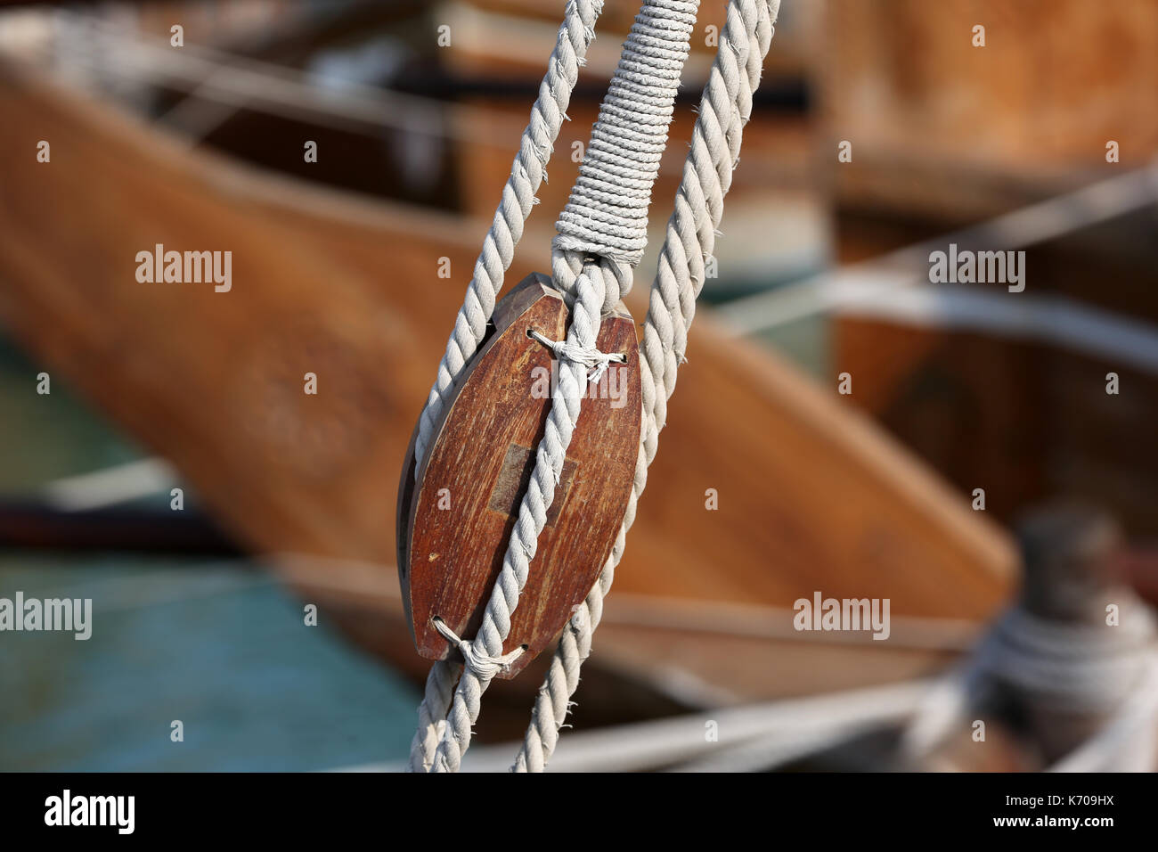 Dhow rigging hi-res stock photography and images - Alamy