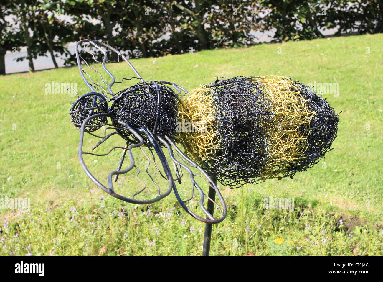Bee Sculpture High Resolution Stock Photography and Images - Alamy