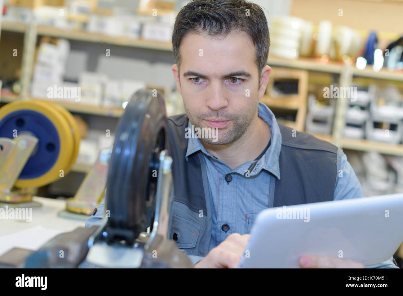 Website instructions hi-res stock photography and images - Alamy