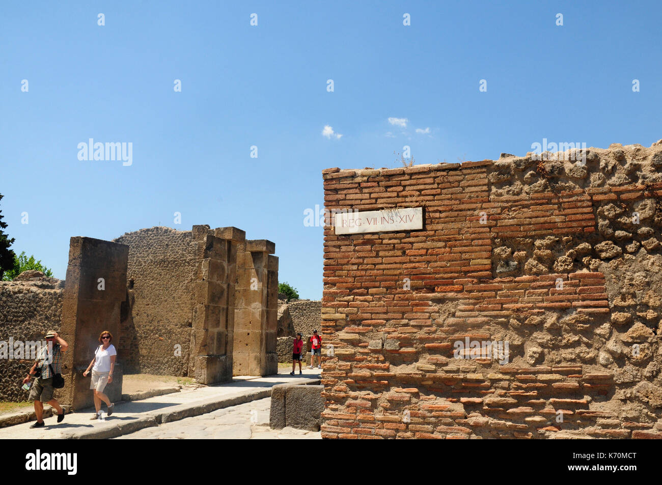 Pompeii street sign hi-res stock photography and images - Alamy