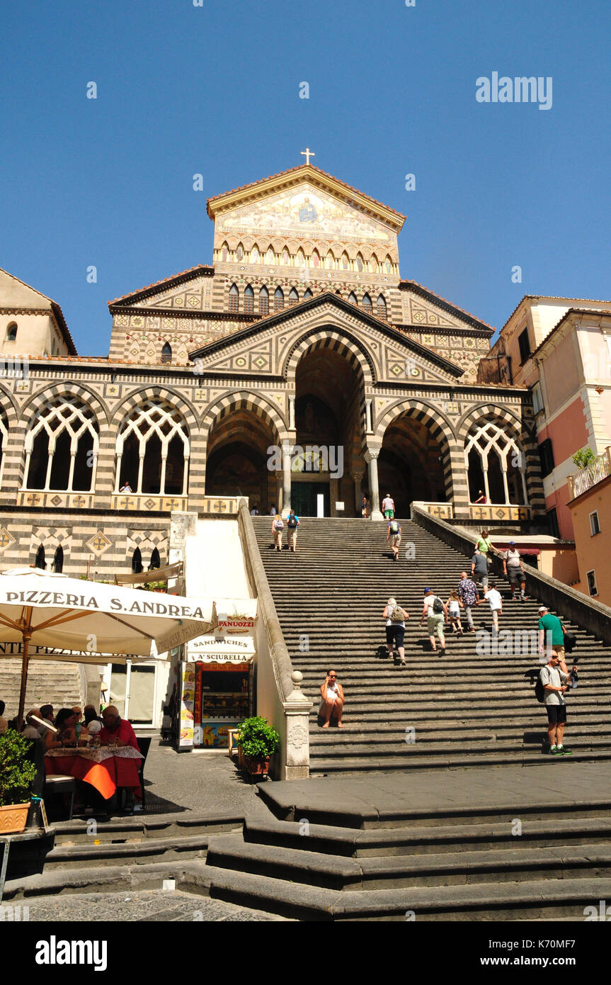 Amalfi piazza del duomo hi-res stock photography and images - Alamy