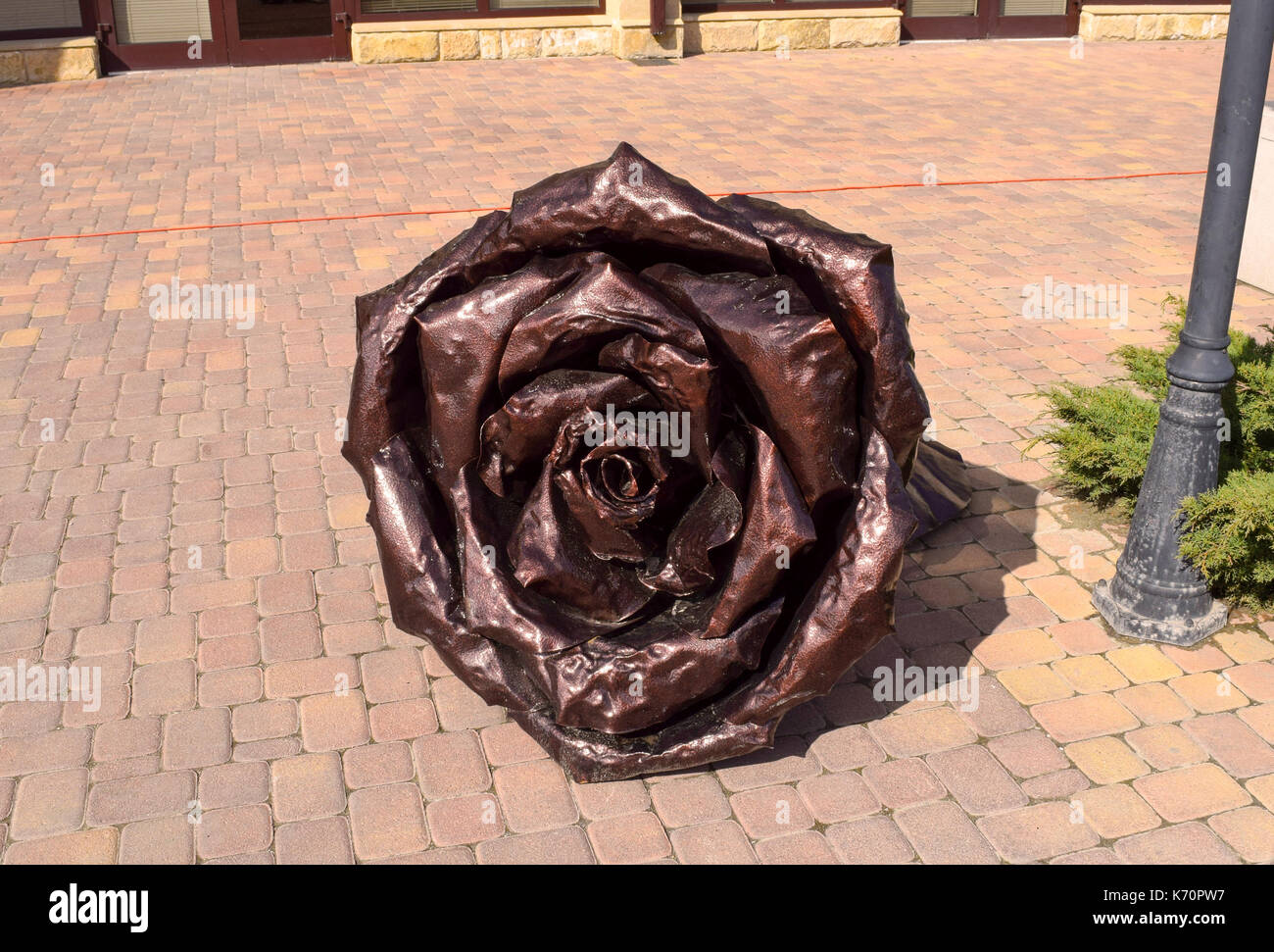 Steel rose on street hi-res stock photography and images - Alamy