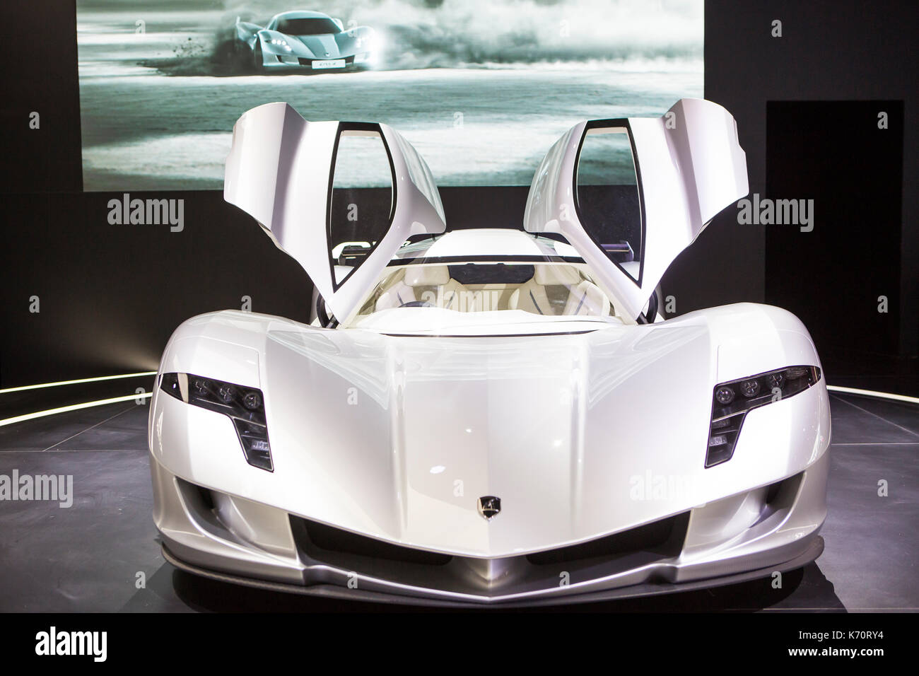 Elektro rennwagen hi-res stock photography and images - Alamy