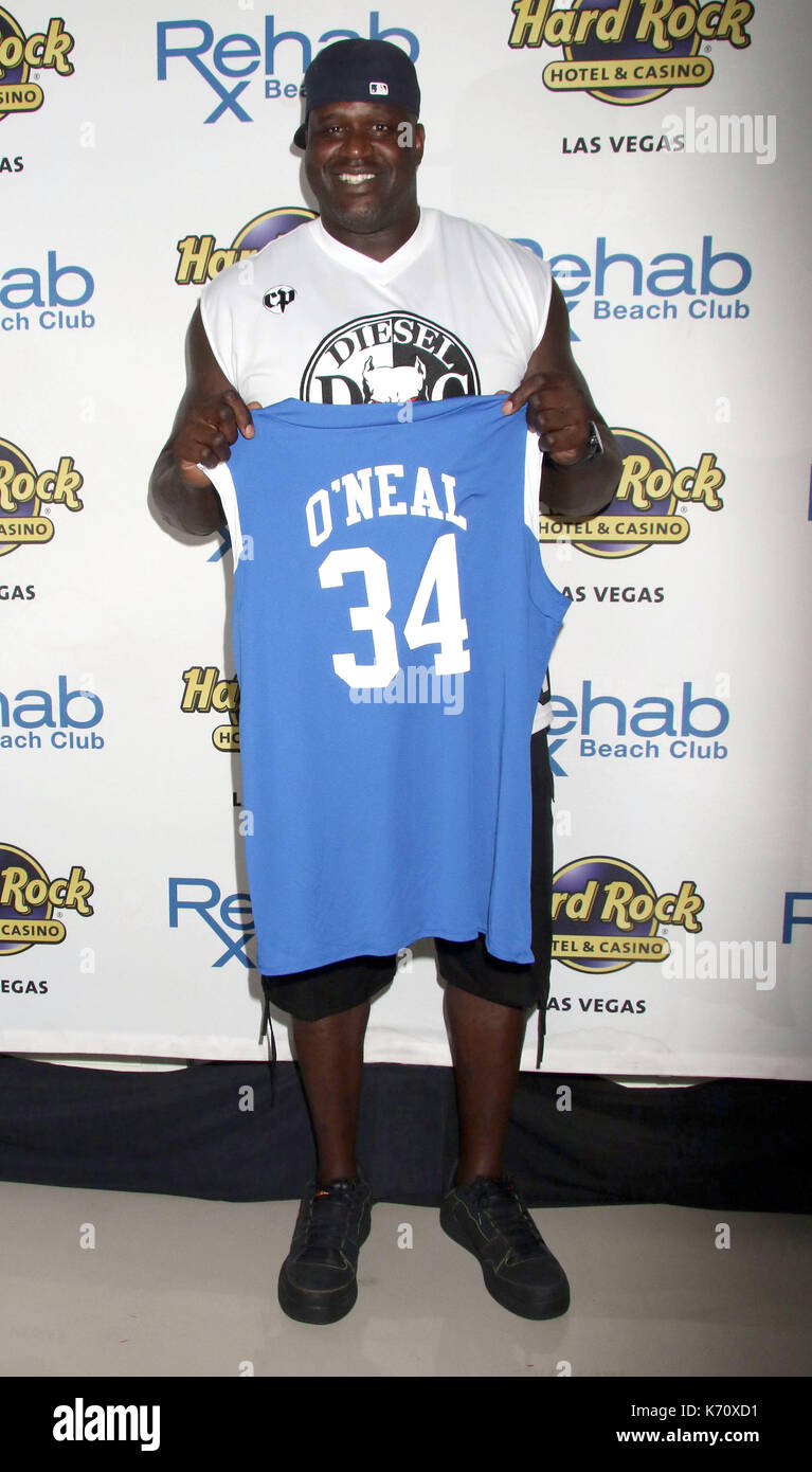 DJ Diesel, aka Shaquille O'Neal, DJs at Rehab Beach Club Las Vegas ...