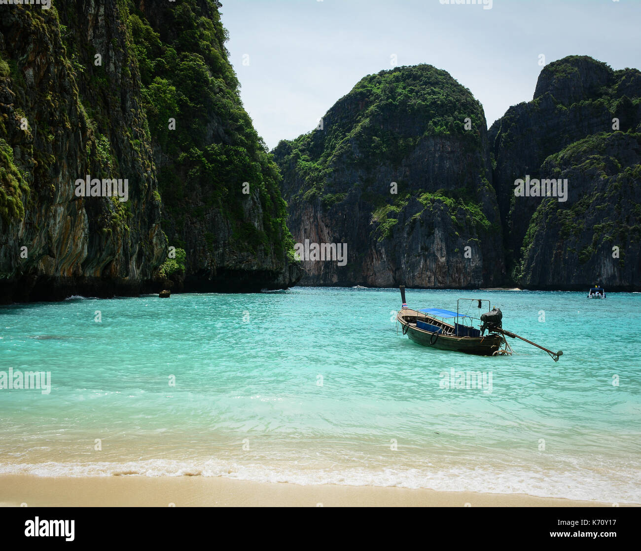 Indian ocean tsunami 2004 thailand hi-res stock photography and images ...