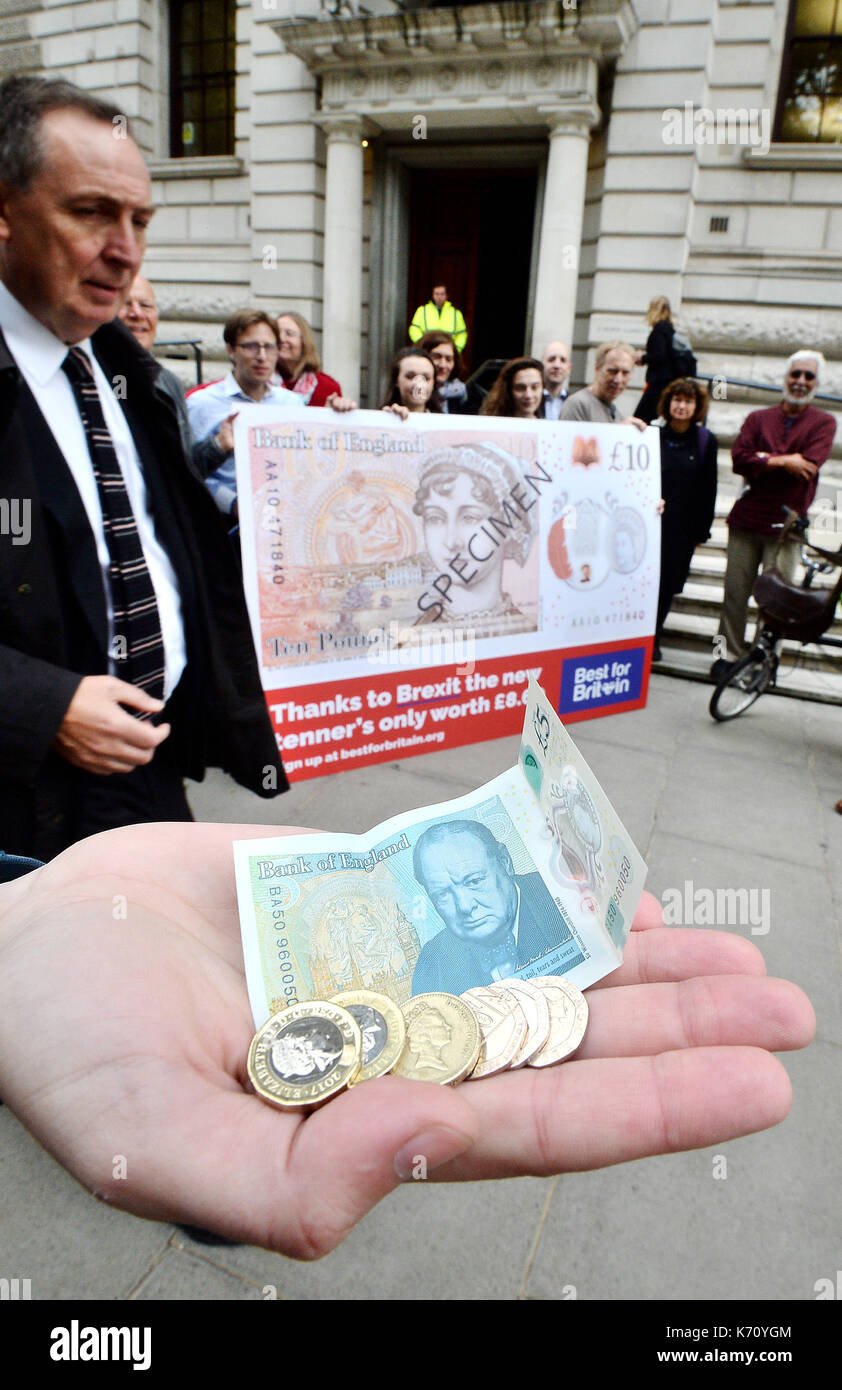 Jane austen 10 pound note hi-res stock photography and images - Alamy