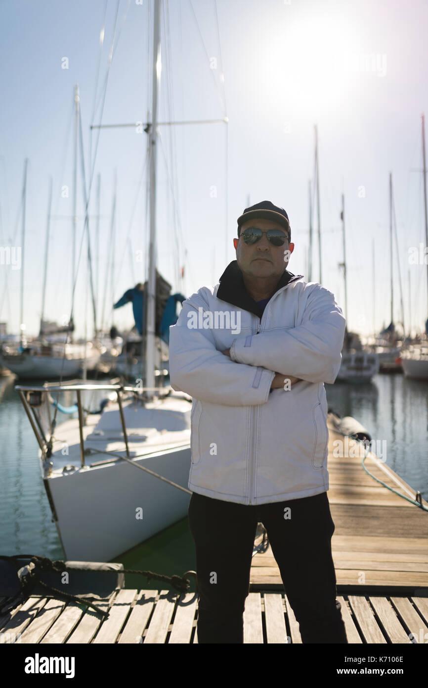 Yachtsman hands hi-res stock photography and images - Alamy