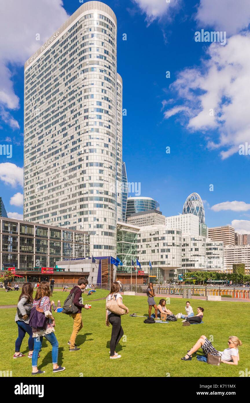France, Hauts de Seine, suburb of Paris, La Defense, building Coeur ...