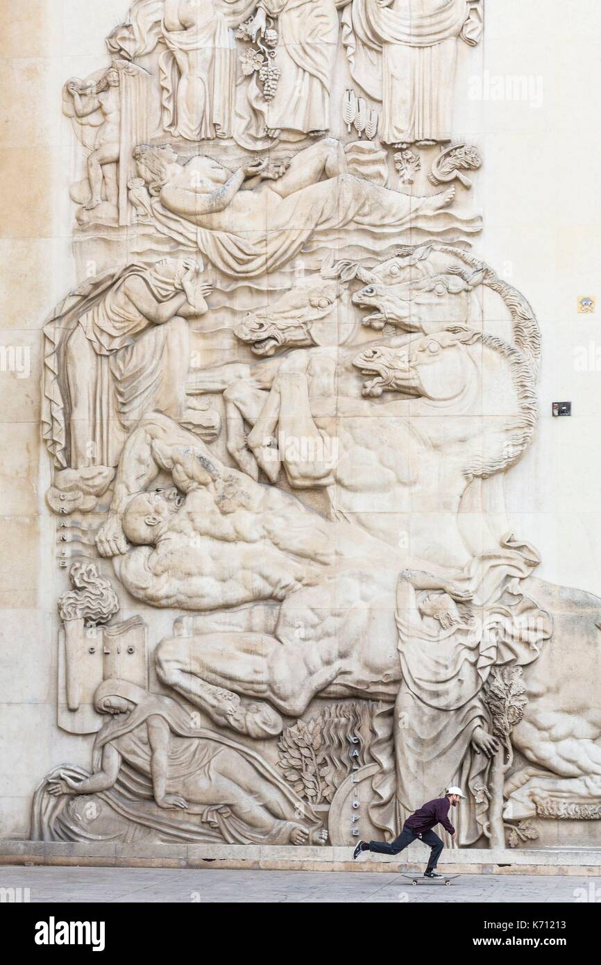 France, Paris, Palais de Tokyo (1937), bas relief by Alfred Janniot ...