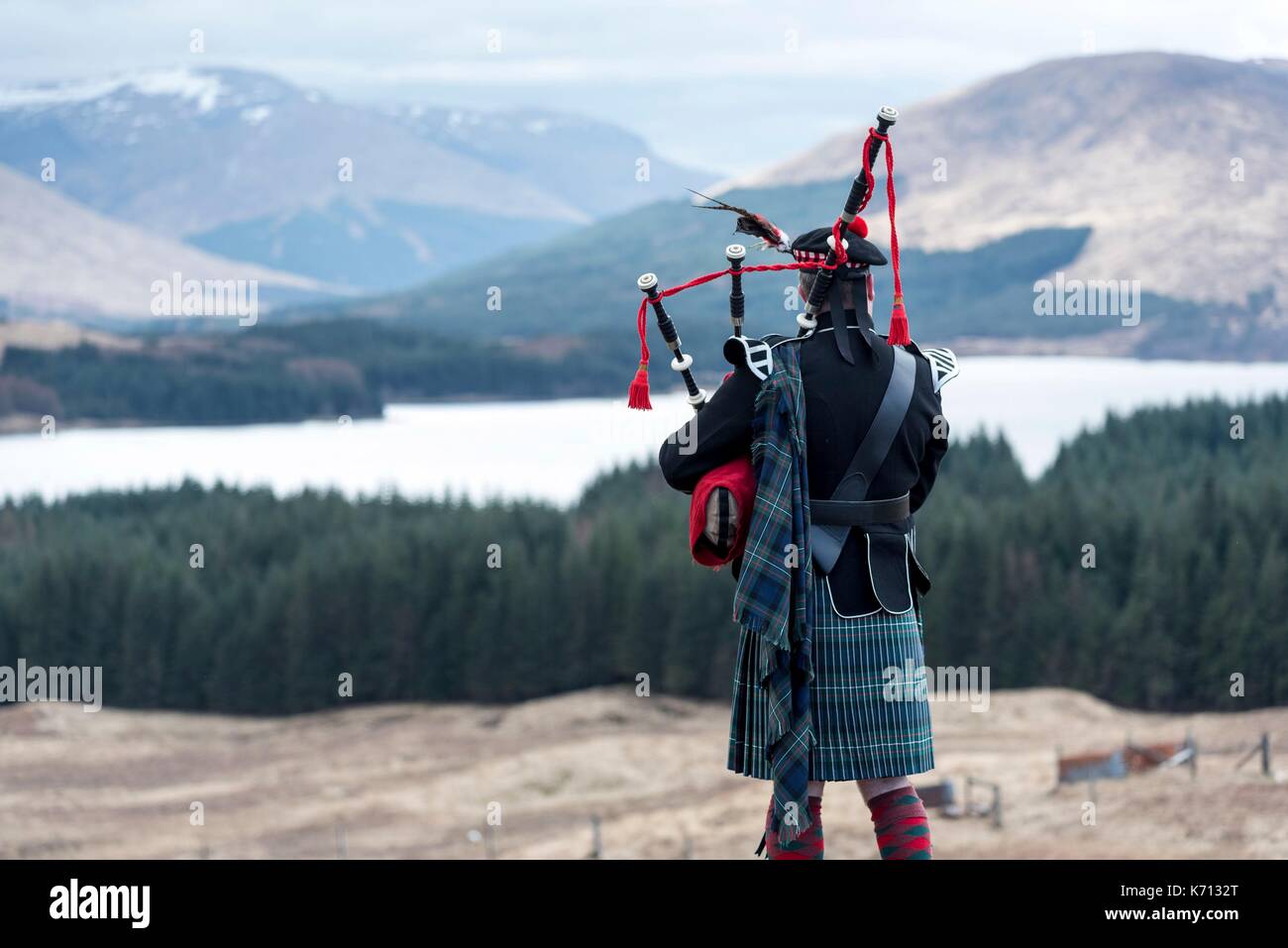 Highland bagpipes hi-res stock photography and images - Alamy