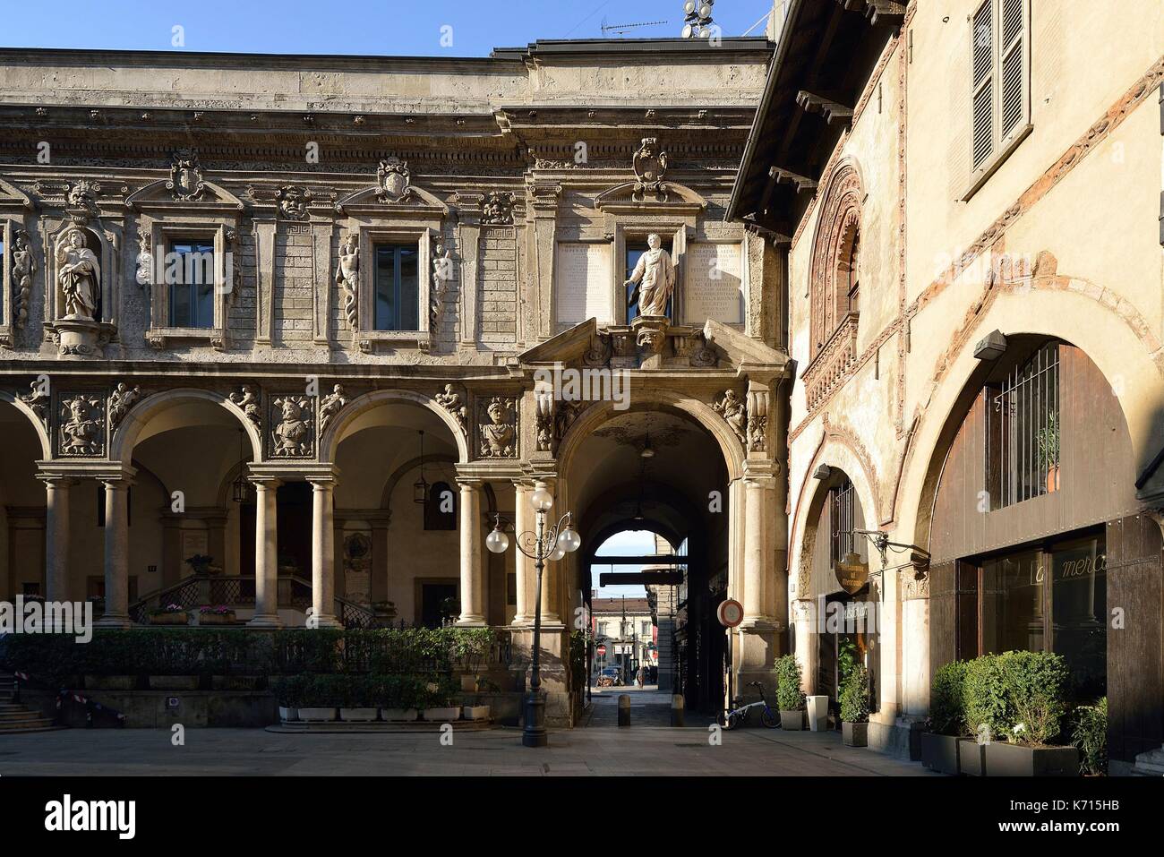 Italy, Lombardy, Milan, Duomo district, Piazza dei Mercanti (Marchands ...