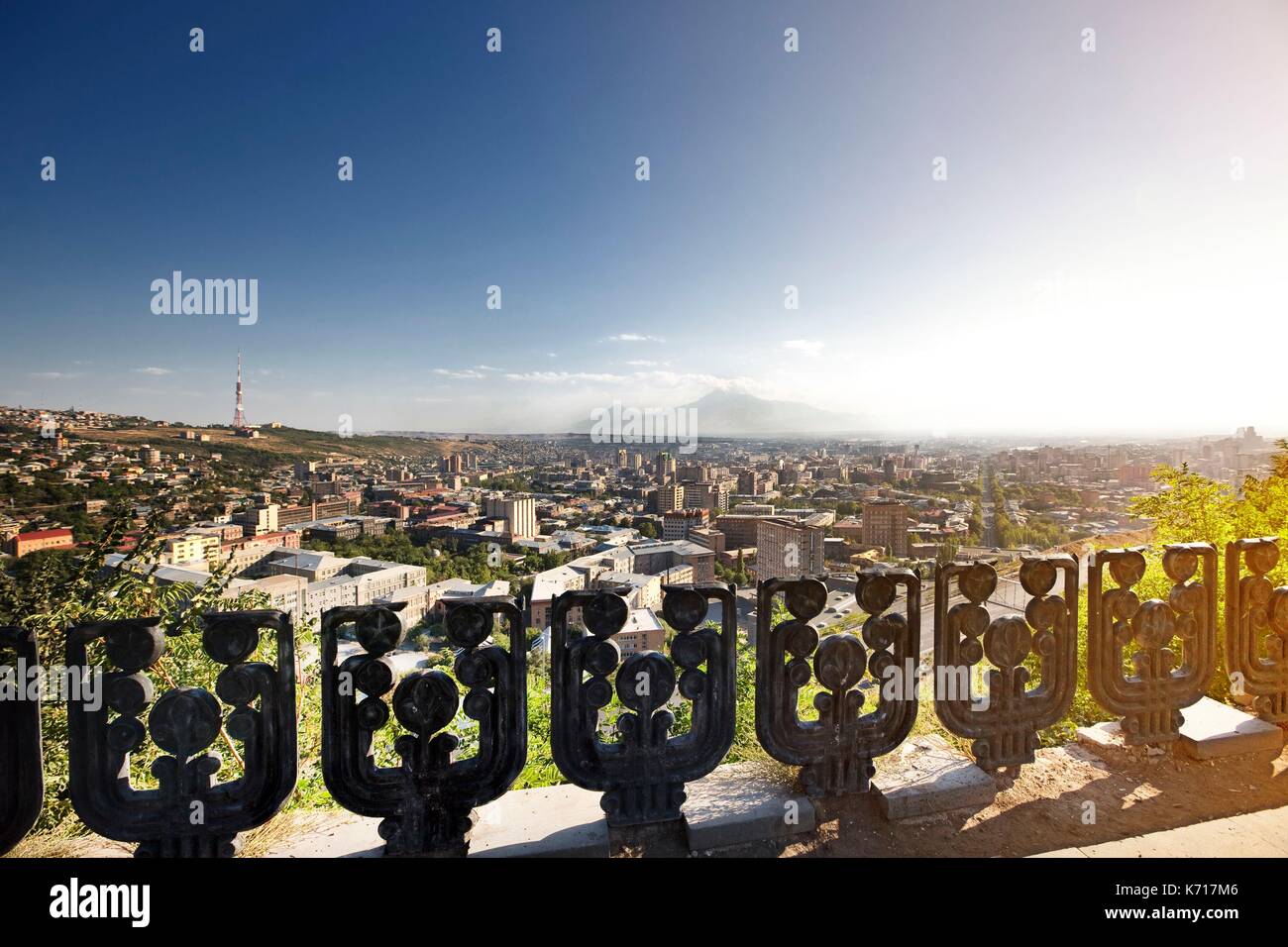 Armenia, yerevan, mother armenia statue hi-res stock photography and ...