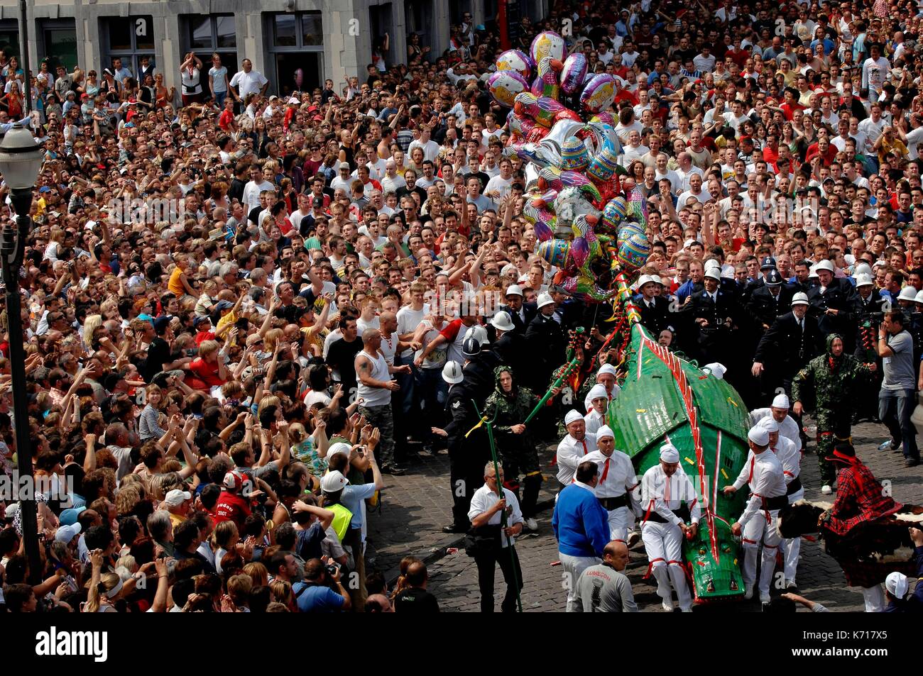 Dragon group based hi-res stock photography and images - Alamy