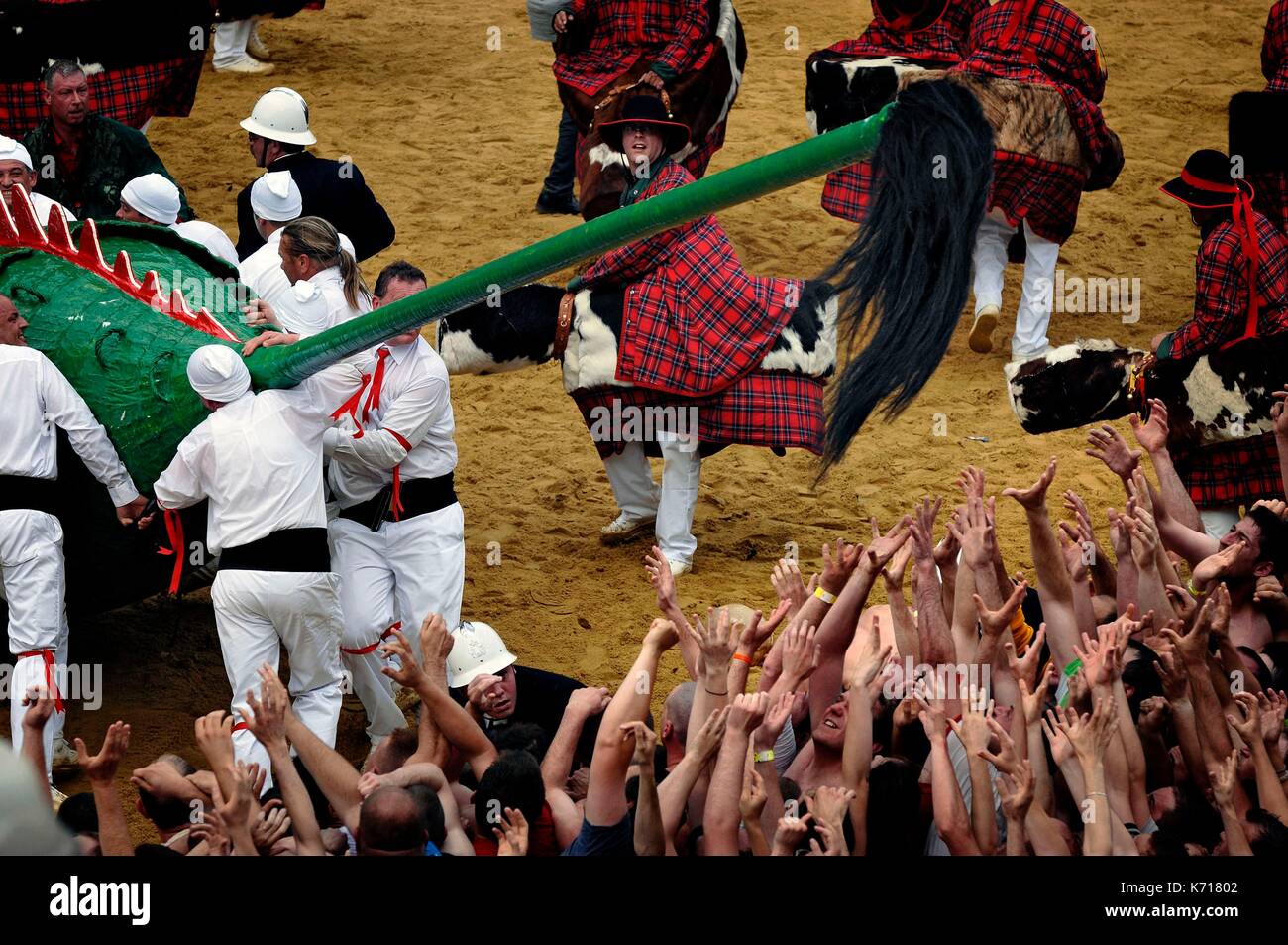 Dragon group based hi-res stock photography and images - Alamy