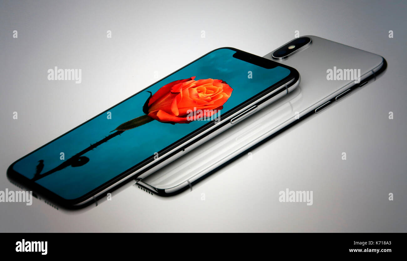 Apple iPhone X Stock Photo - Alamy