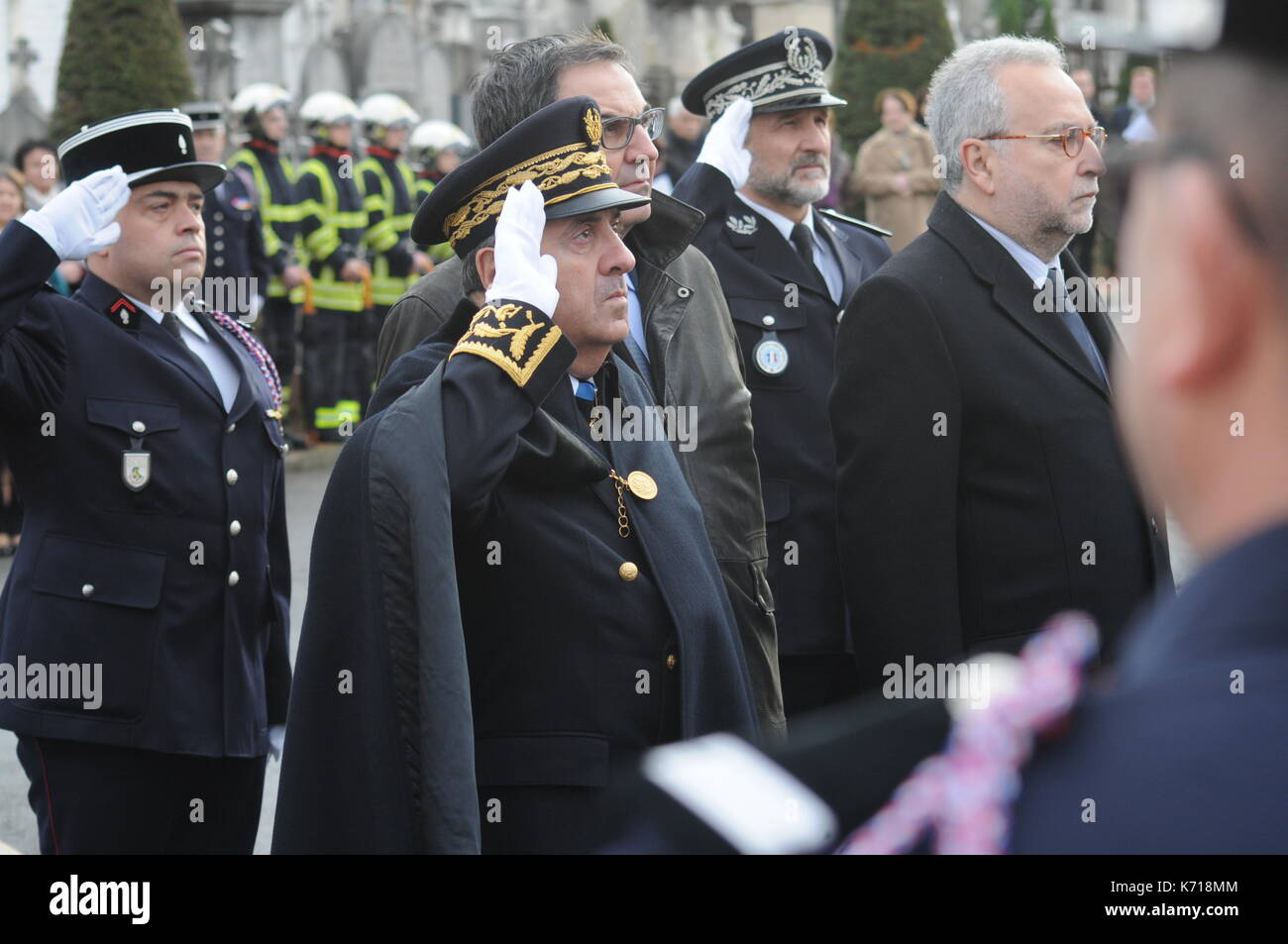 Firemen pay homage to the victims of Feyzin petrol refinery disaster ...