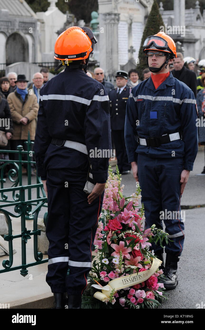 Fire fighters cadet hi-res stock photography and images - Alamy