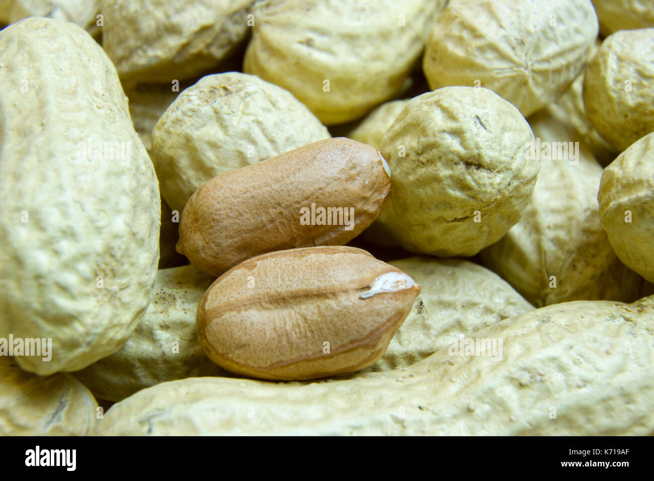 Uncooked peanuts hi-res stock photography and images - Alamy
