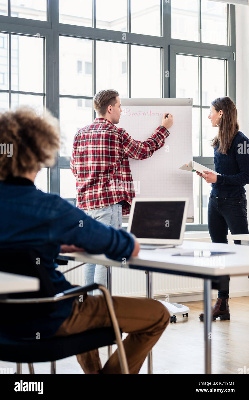 Student presentation college hi-res stock photography and images - Alamy