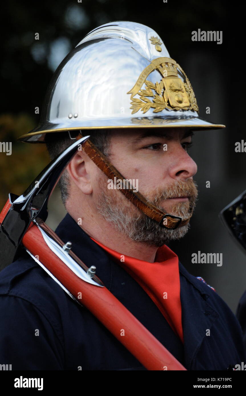 Firemen pay homage to the victims of Feyzin petrol refinery disaster ...