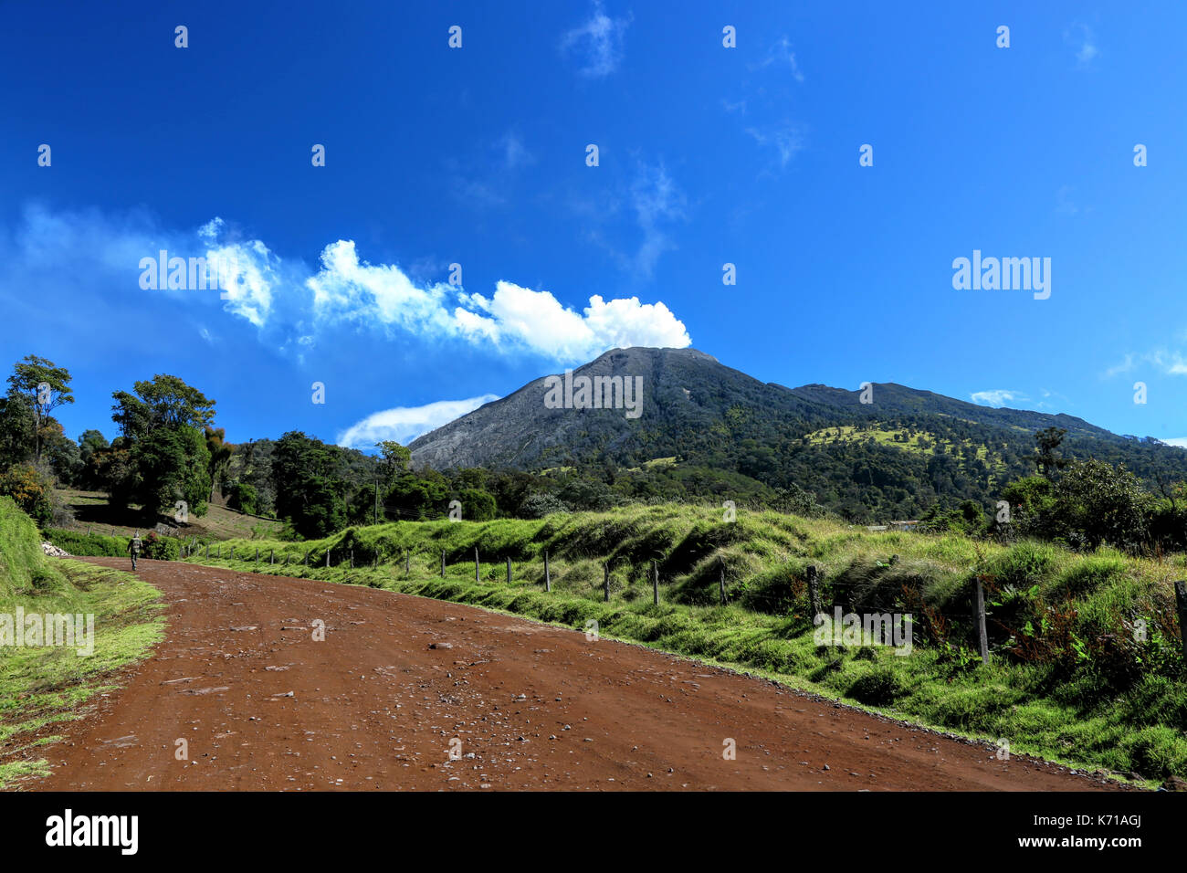Volcanoes of costa rica hi-res stock photography and images - Alamy