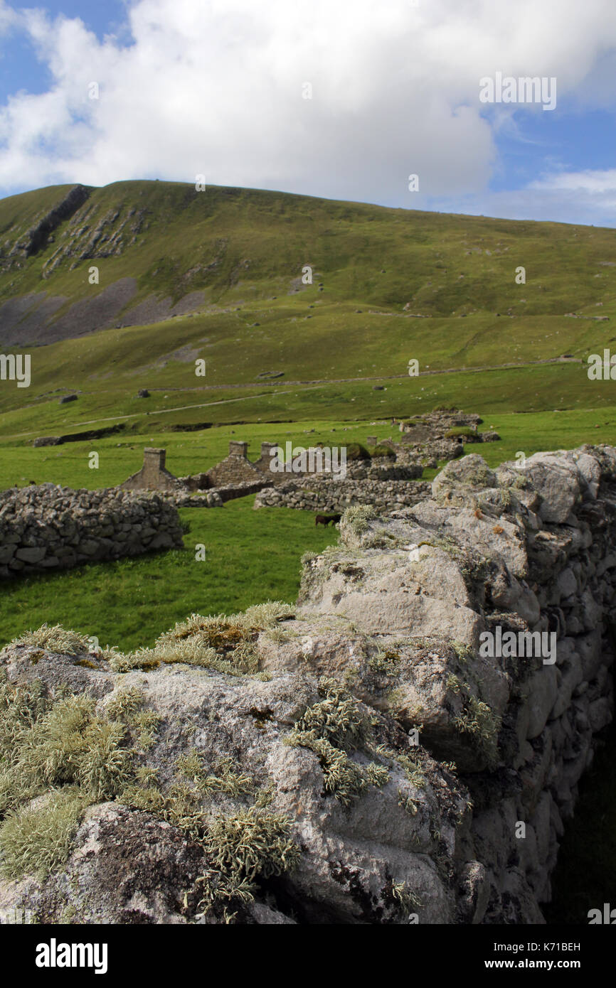 st kilda village on the island of hirta scotland Stock Photo - Alamy
