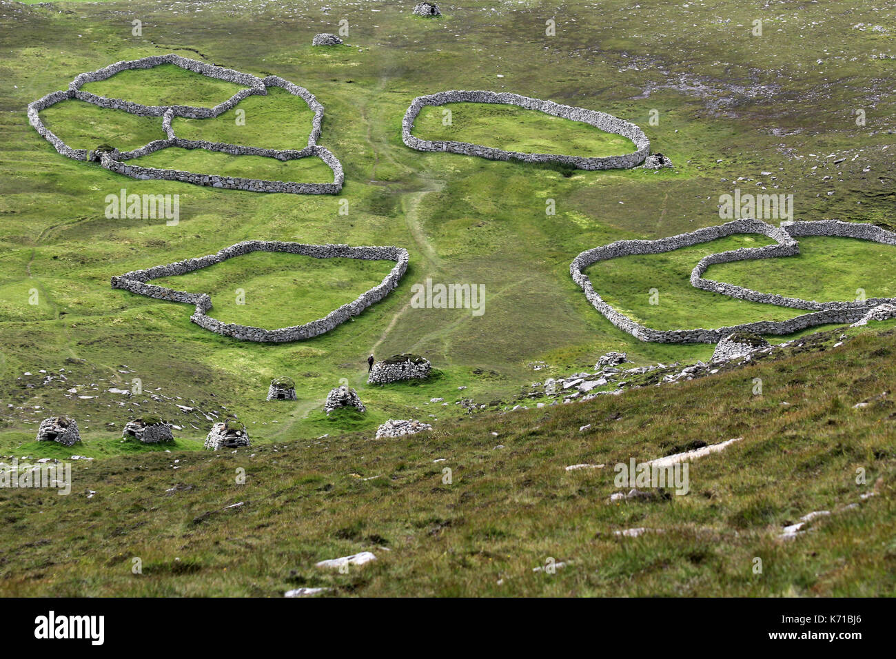 st kilda village on the island of hirta scotland Stock Photo - Alamy