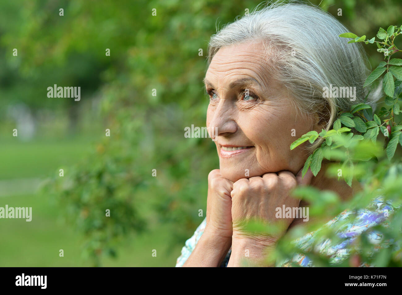 beautiful woman posing Stock Photo - Alamy