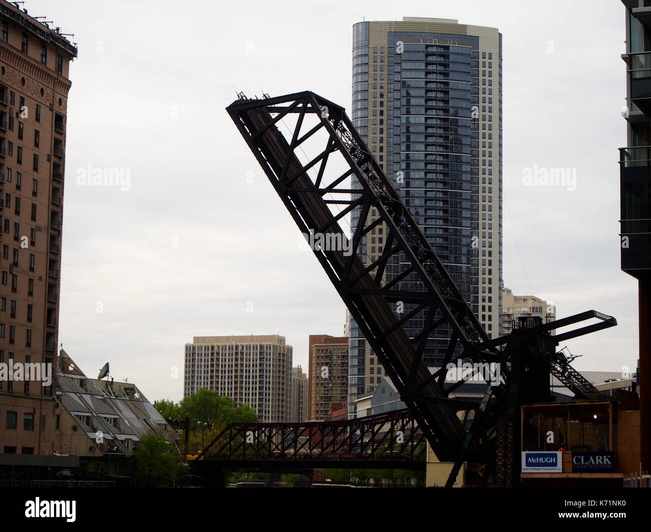 Chicago diamond building hi-res stock photography and images - Alamy