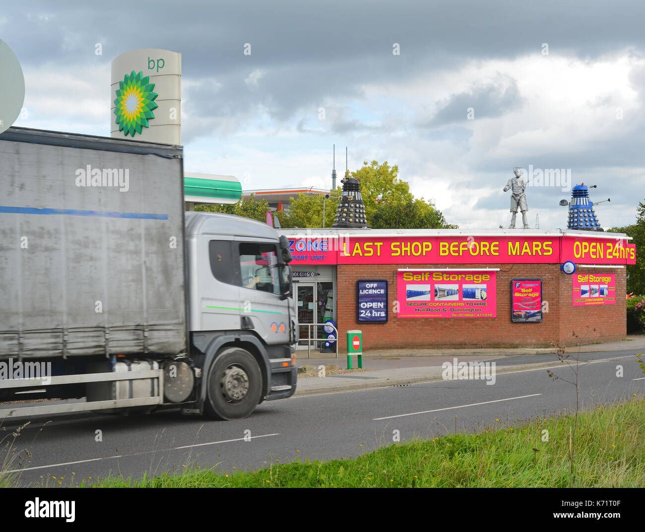 Doctor sign humour hi-res stock photography and images - Alamy
