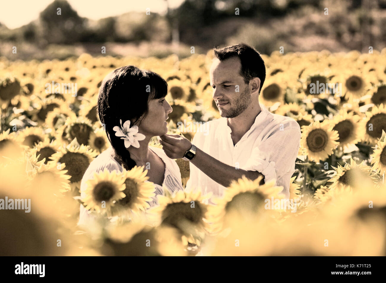 Novios hi-res stock photography and images - Alamy