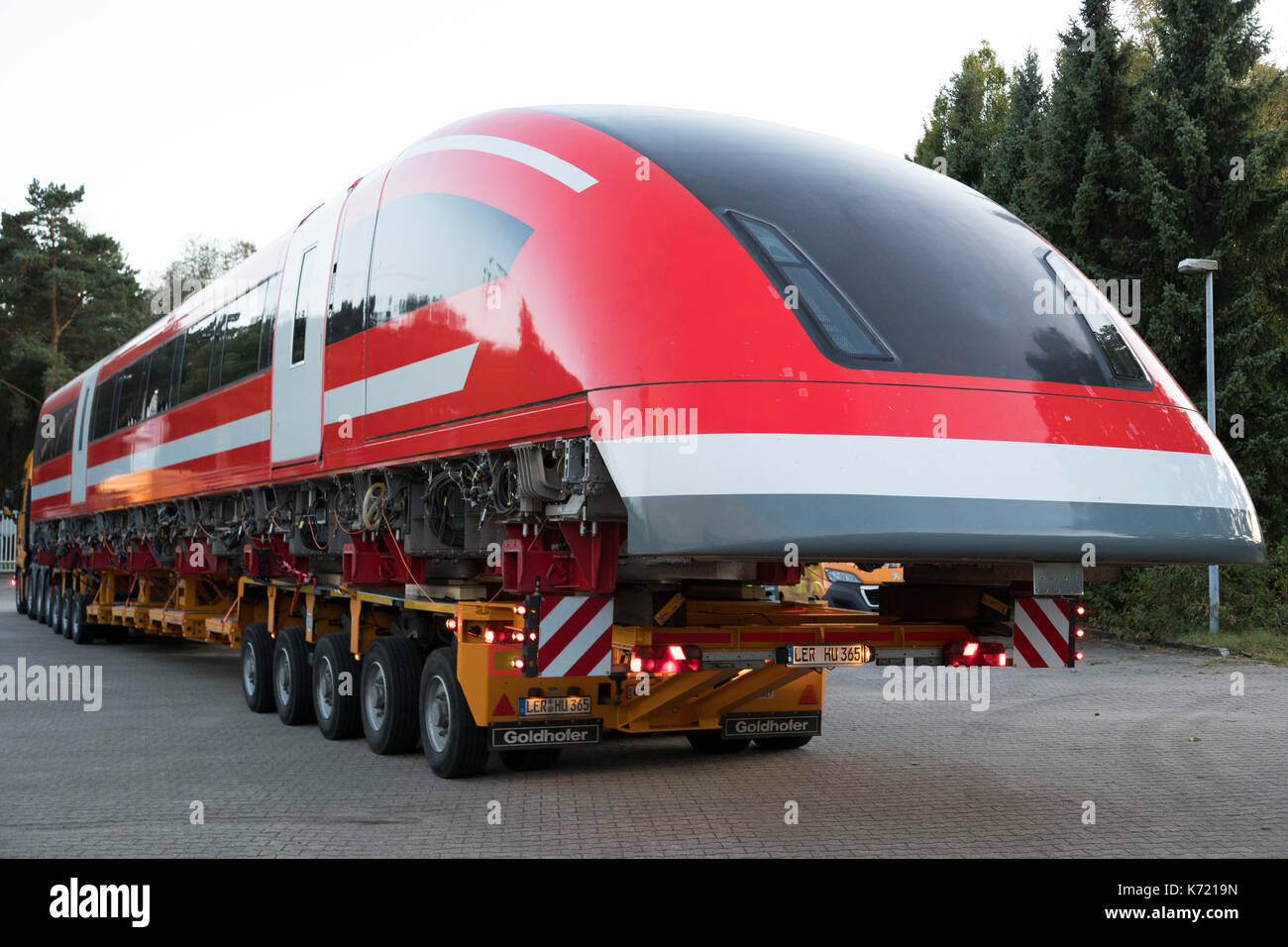 Transrapid 09 hi-res stock photography and images - Alamy