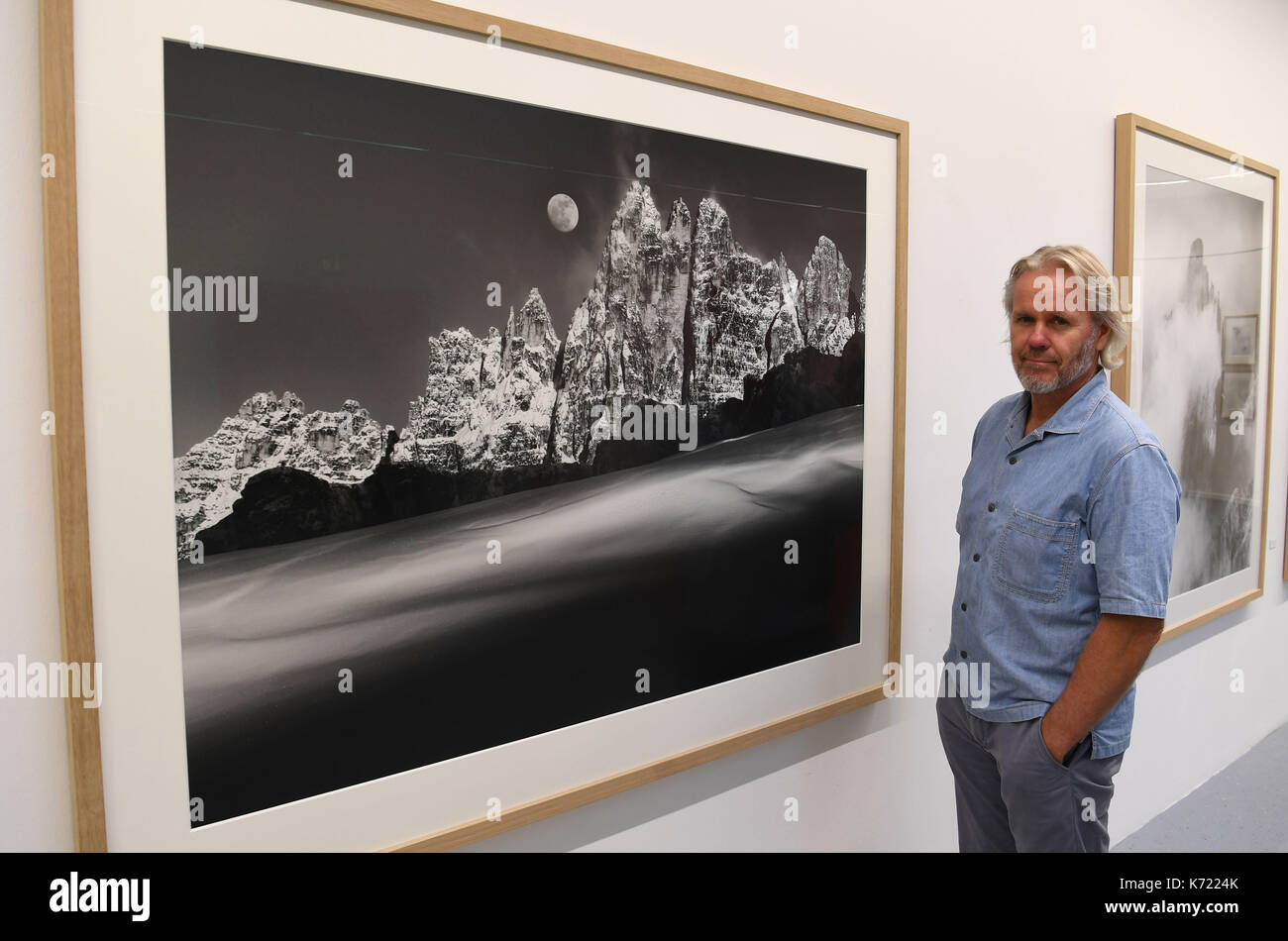 Worpswede, Germany. 14th Sep, 2017. Photographer Peter Mathis in front ...