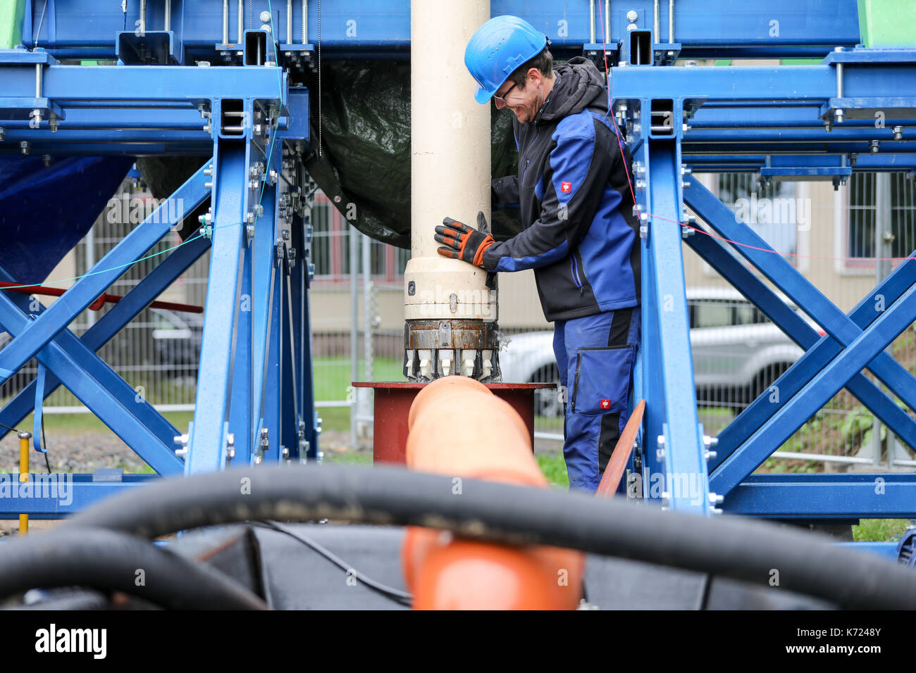 Breakthrough energy hi-res stock photography and images - Alamy