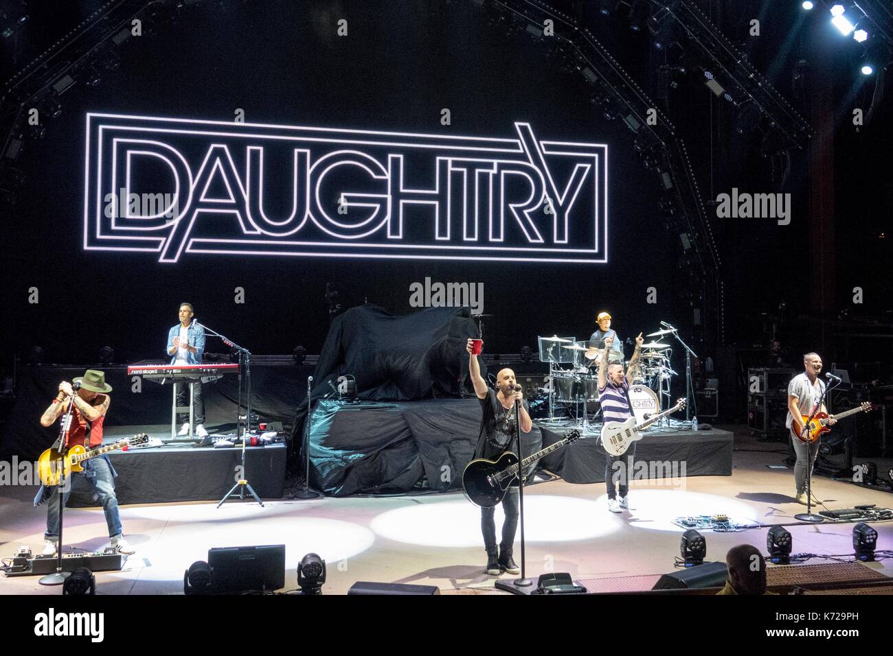 Josh steely and chris daughtry hi-res stock photography and images - Alamy