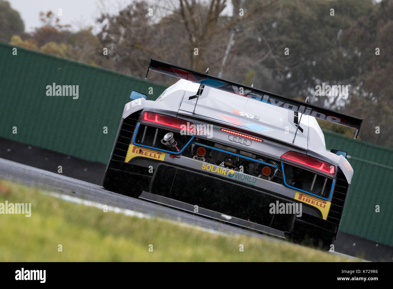 Rounding turn hi-res stock photography and images - Alamy