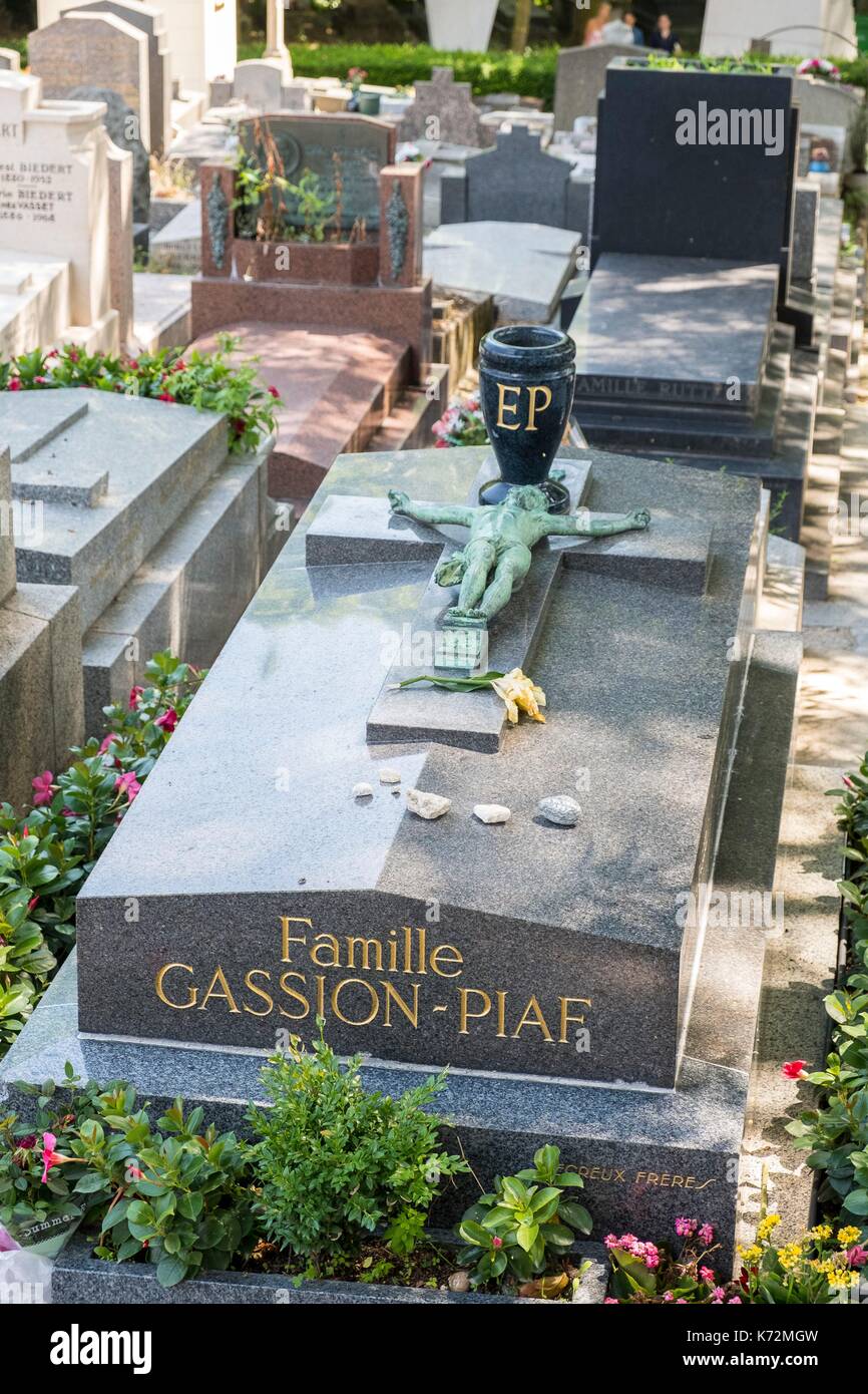 Grave edith piaf cemetery pere hi-res stock photography and images - Alamy