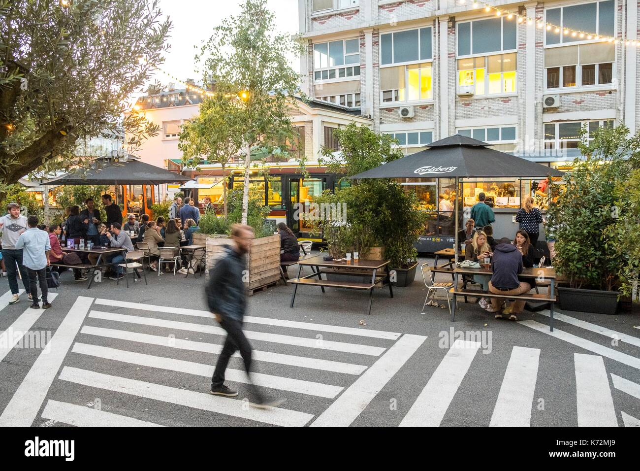 Paris ground control bar hi-res stock photography and images - Alamy
