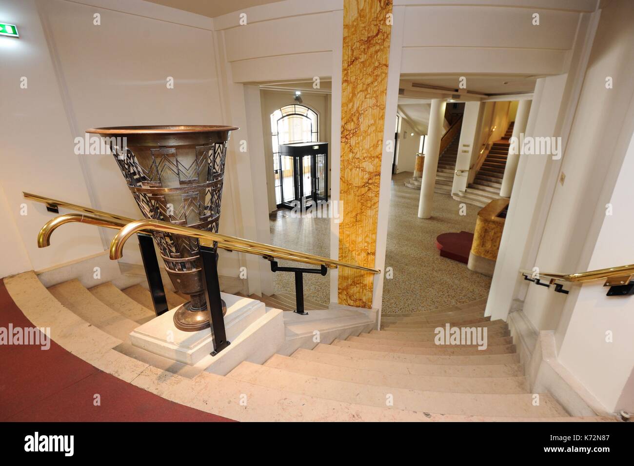 Reims opera house hi-res stock photography and images - Alamy