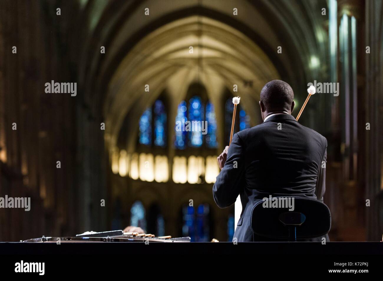 Windows saint remi basilica reims hi-res stock photography and images ...