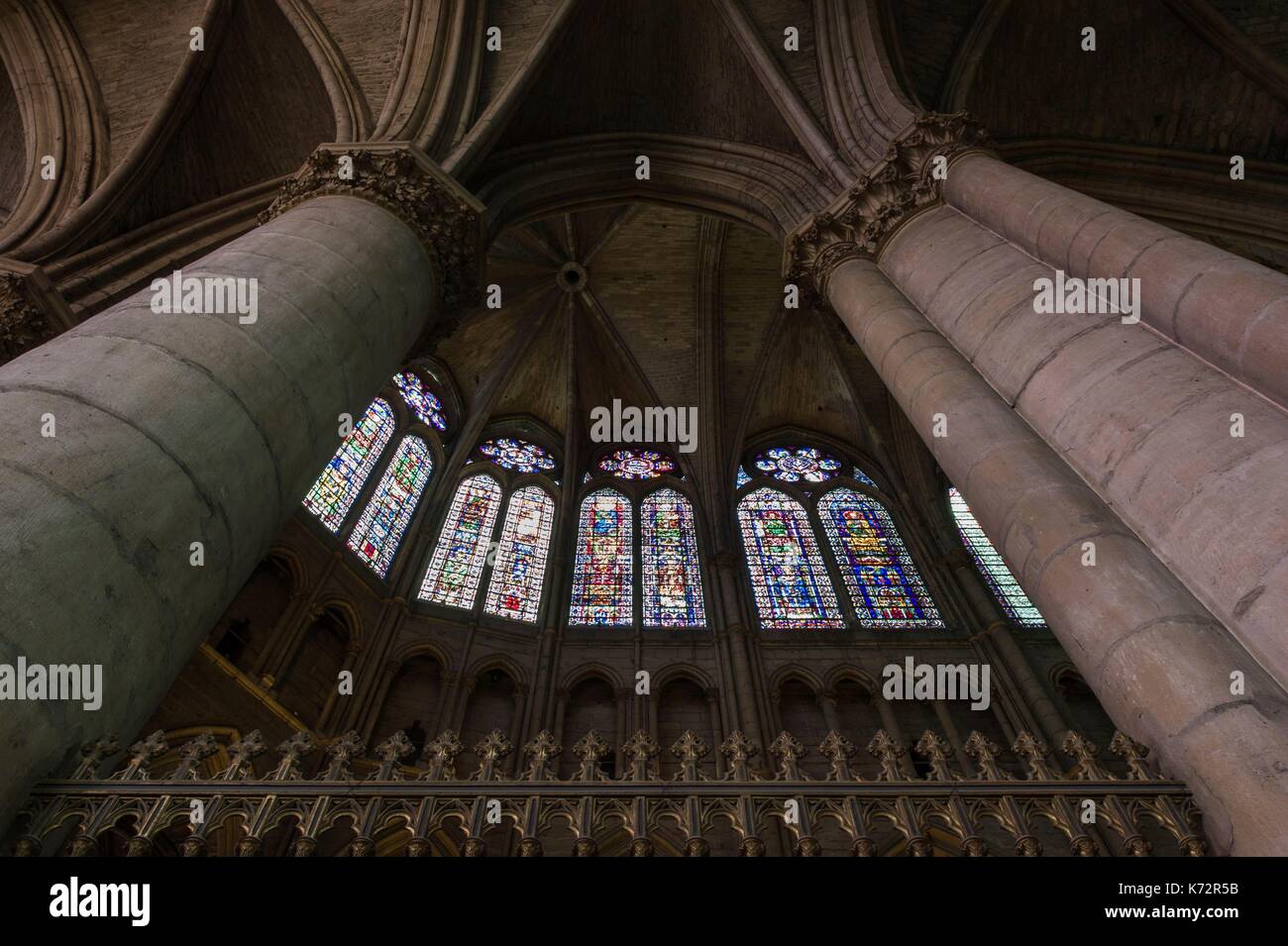 Cathedral of reims choir hi-res stock photography and images - Alamy