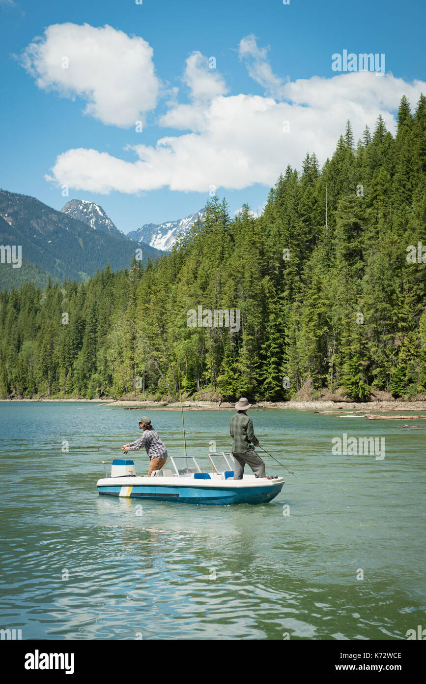 Friends fishing boat hi-res stock photography and images - Alamy