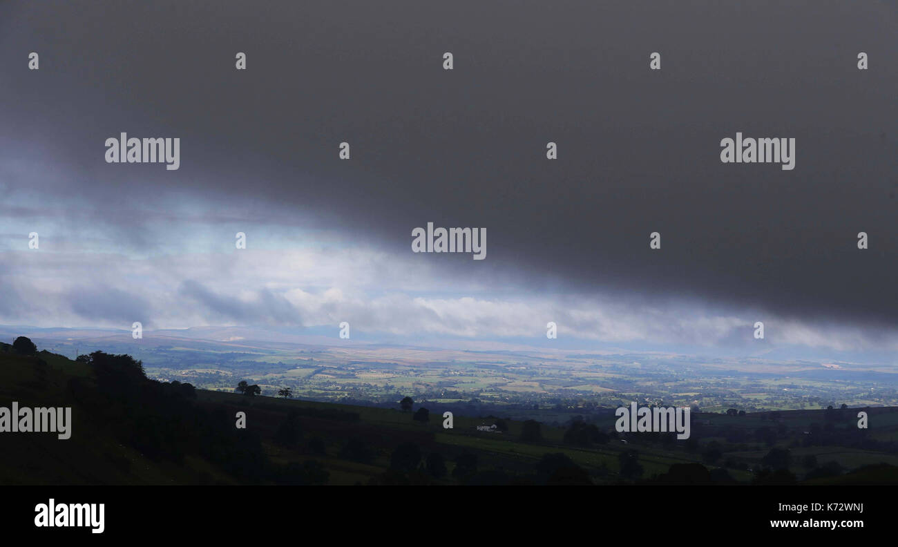 Mixed weather continues hi-res stock photography and images - Alamy