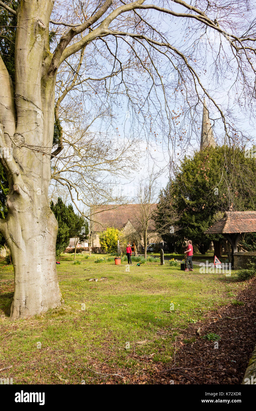 St stephens churchyard hi-res stock photography and images - Alamy